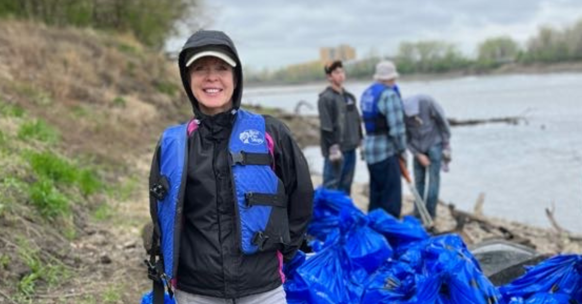 Environmental Volunteerism: An Associate Earth Day Q&A | H&R Block