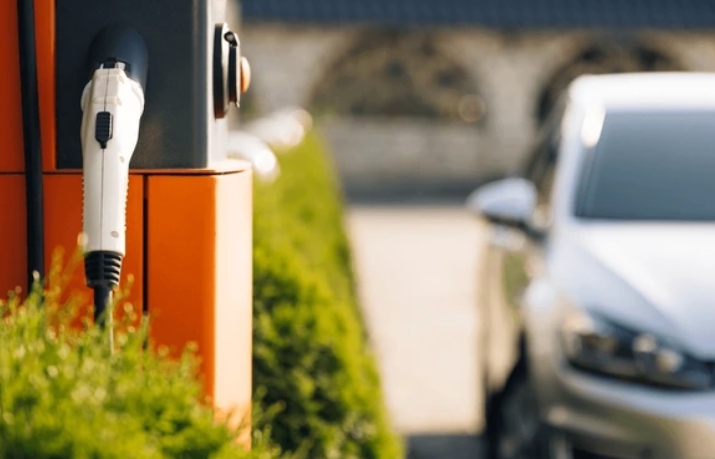 Electric Vehicle (EV) Credits | H&R Block